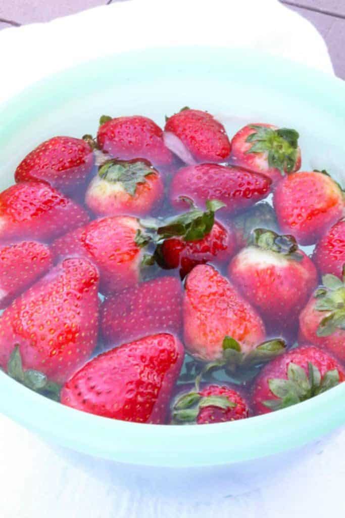 Creamy Strawberry Agua Fresca (Dairy-Free)