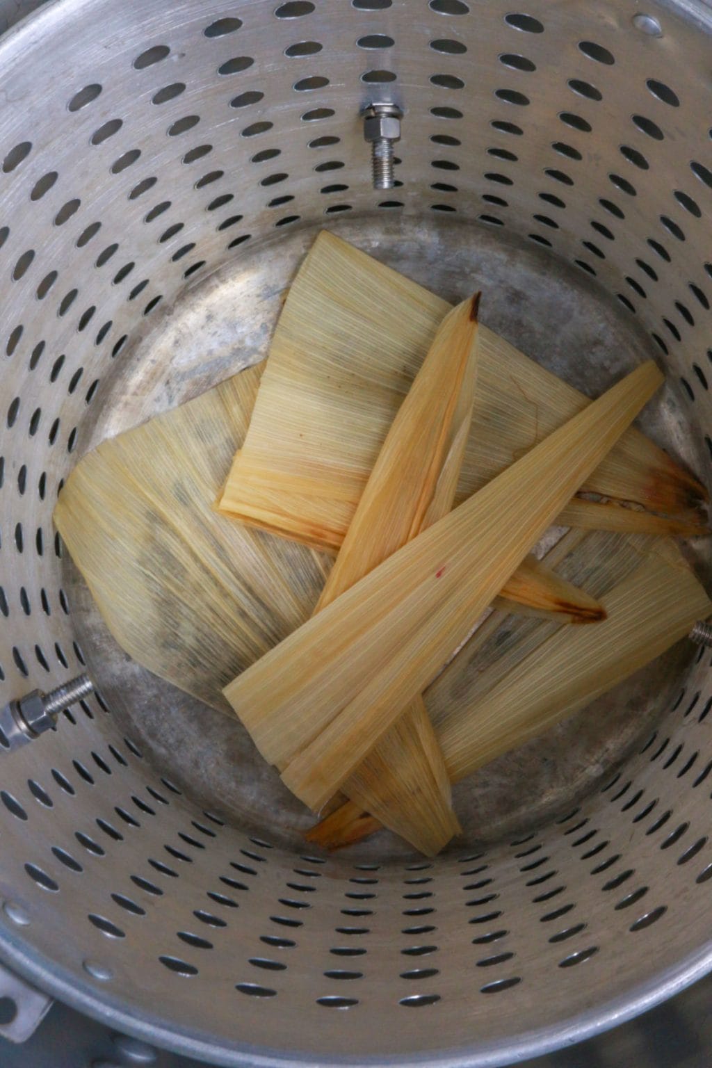 Traditional Green Chile and Cheese Tamales (Tamales Verdes)